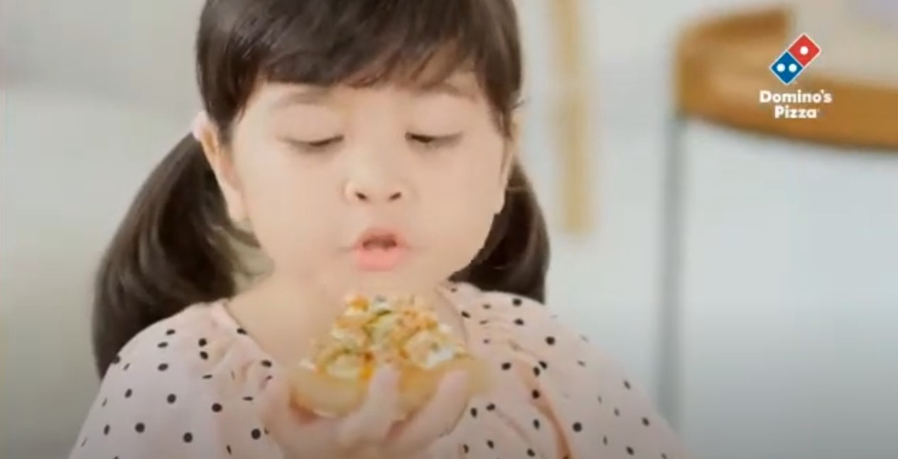 10 Contoh Gambar Iklan Makanan yang Sukses